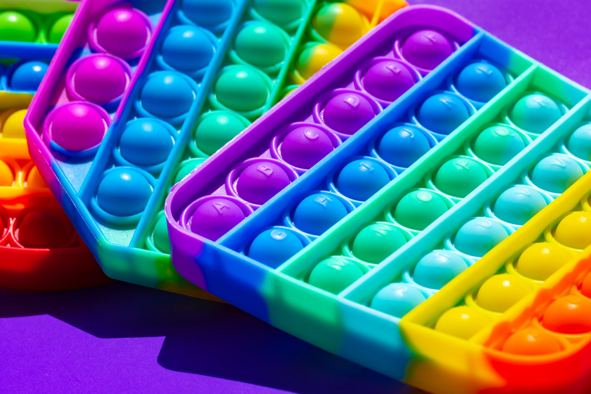 12 juegos Pop it para desarrollar habilidades cognitivas - Kokoro Kids